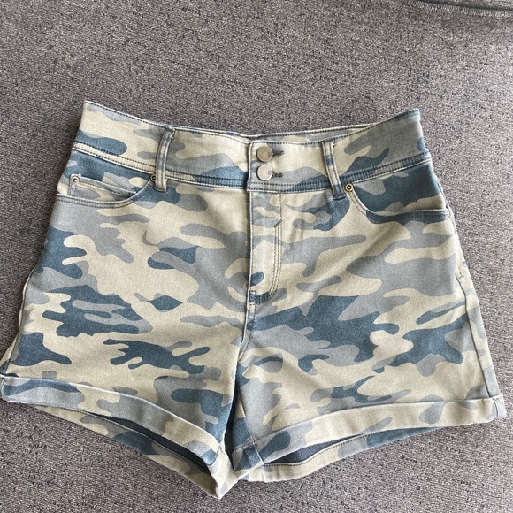 New York & Company | Shorts | Camp Shorts In 8 | Poshmark
